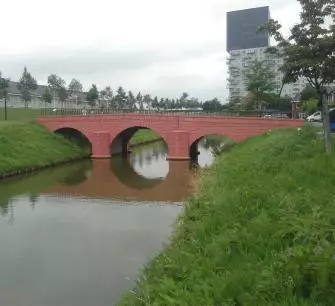 En esta ciudad holandesa, los puentes ficticios del euro ahora son reales 11834_5