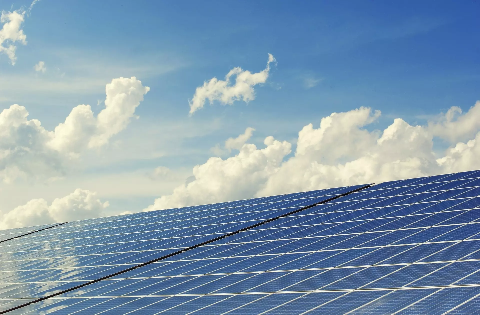 查塔努加机场现在 100% 采用太阳能供电