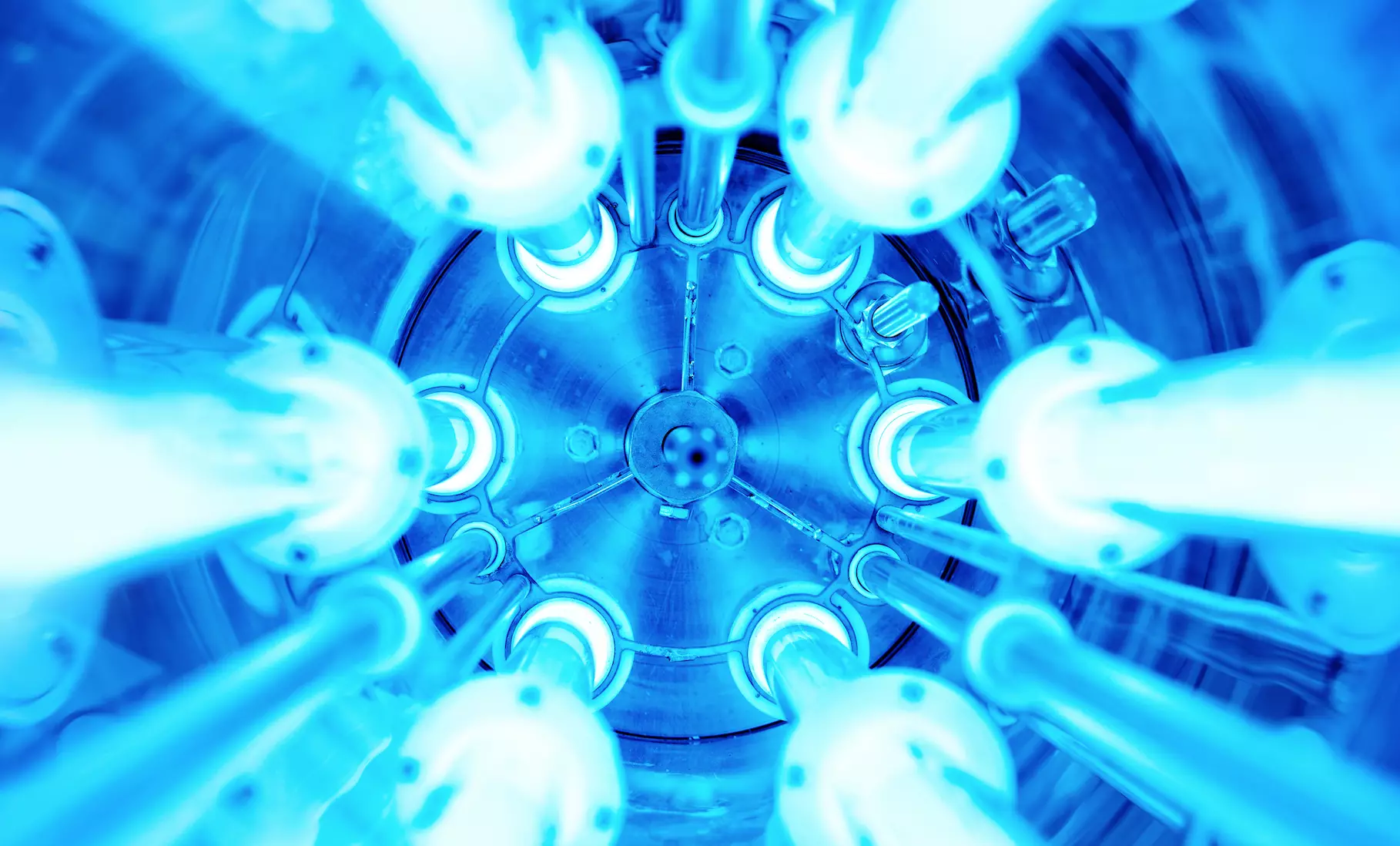 A tudósok jelentése szerint az ultraibolya LED-lámpák olcsón és hatékonyan pusztítják el a koronavírust 15512_1