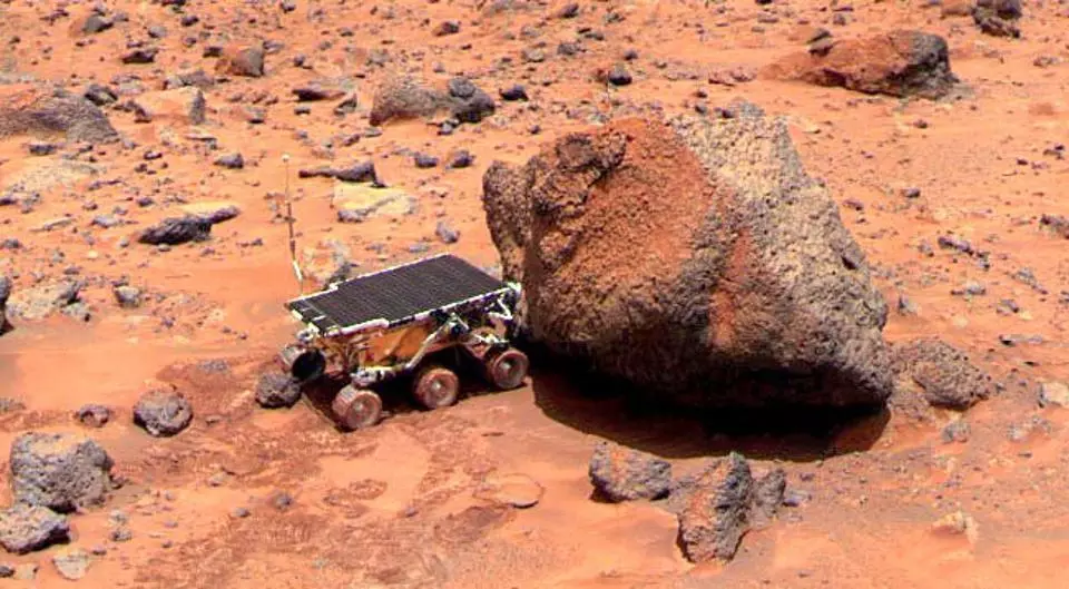 Červená barva Marsu je hluboká jen několik centimetrů 175_9