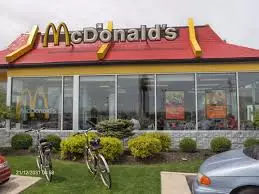 Kuyamikira kwa Communitarian kwa McDonald's 18519_0