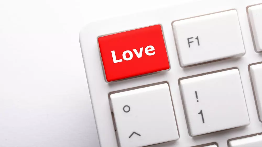 上網對你的愛情生活有好處（但僅限於 30 歲以下） 20658_0