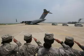 Kuzey Kore, 55 ABD askerinin kalıntılarını Güney Kore'ye teslim etti. 24588_3