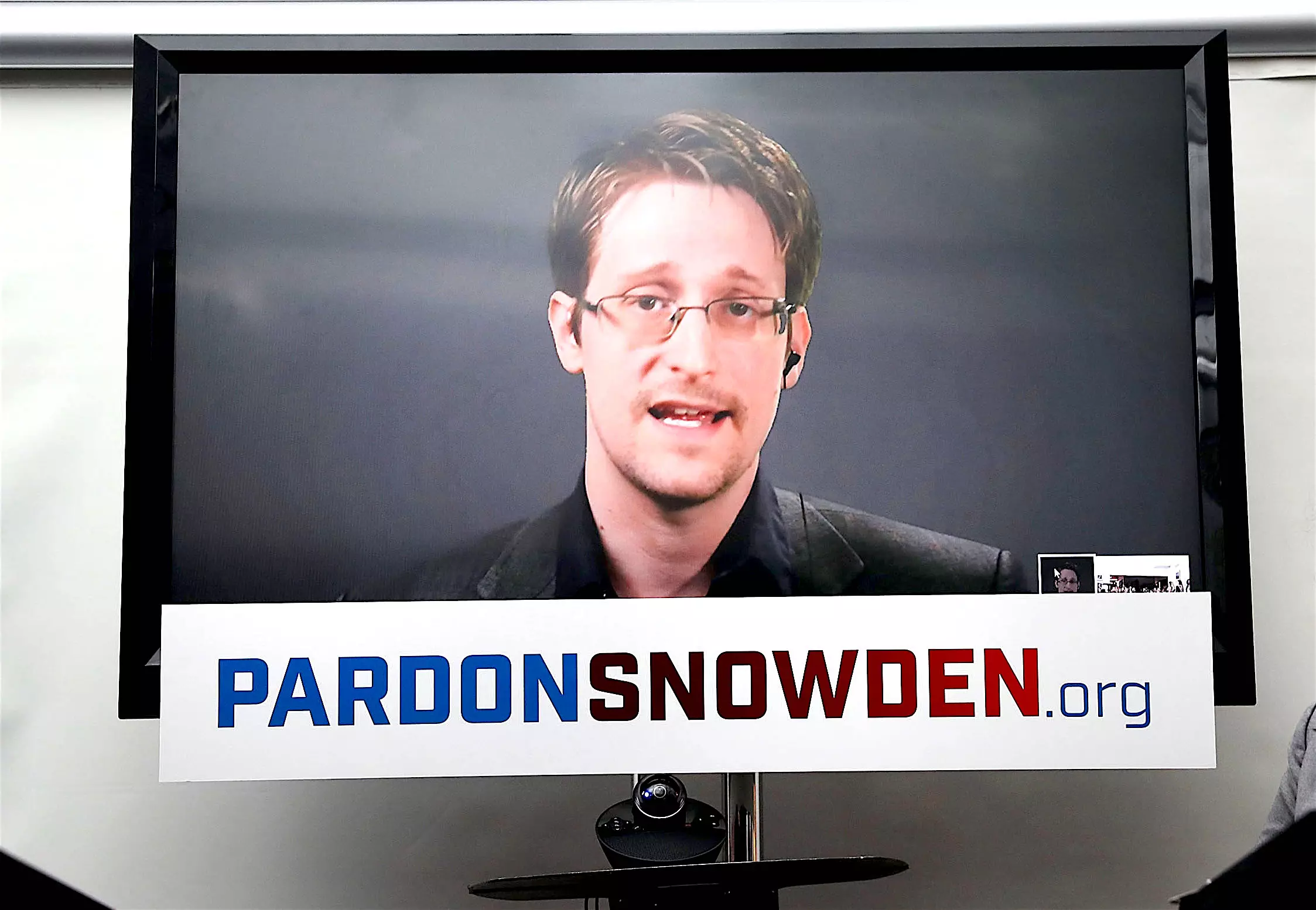 Apa Edward Snowden minangka Pahlawan sing Pantes Diampuni Obama? 24663_1