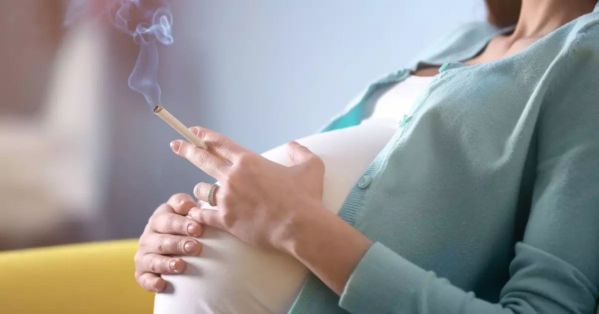 研究：怀孕期间吸食大麻可降低婴儿出生体重