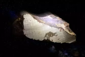 Grupo de meteoritoj el la tuta mondo venas de unu sola planetesimal 27530_3