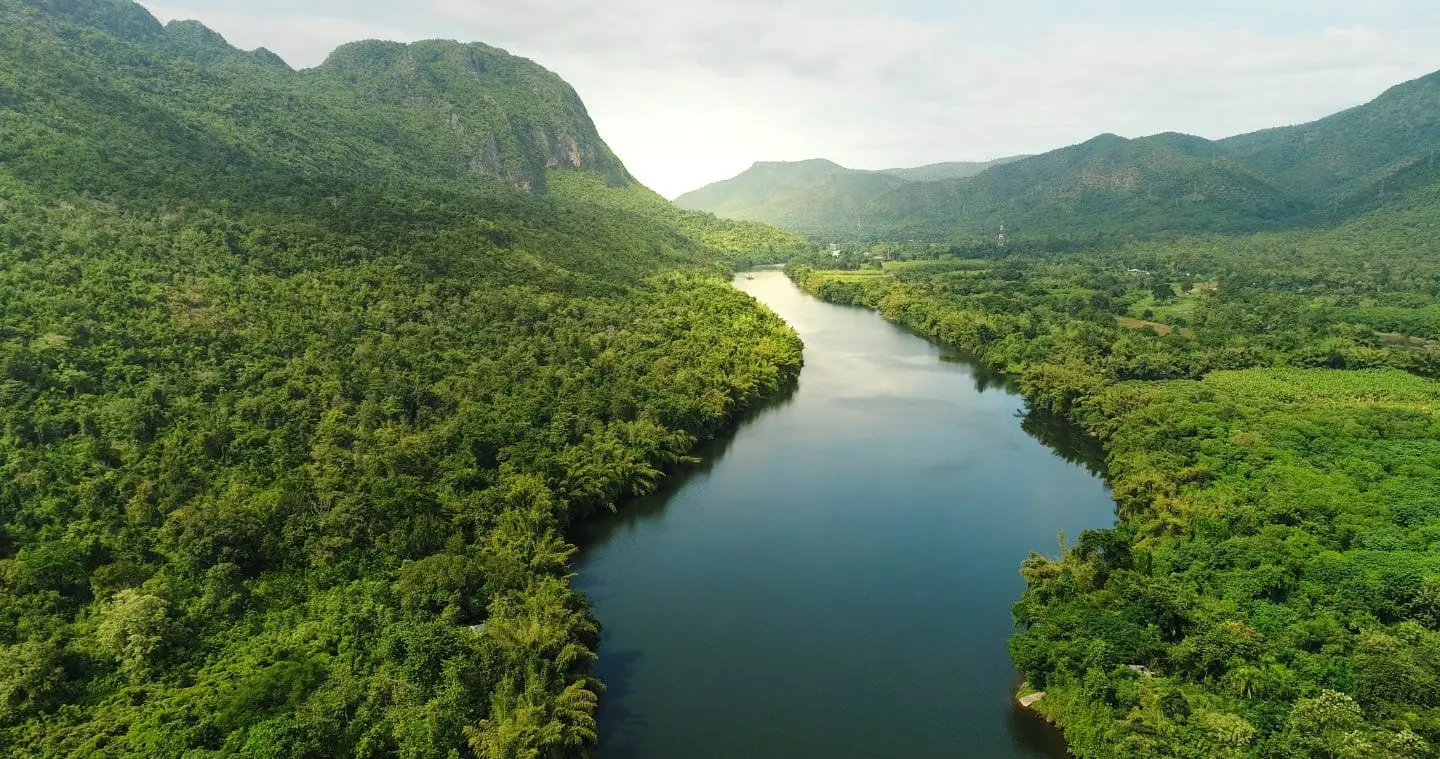 ரூட் கதைகள் முதல் நதி கதைகள் வரை: உங்கள் உள் உரையாடலை மாற்ற இந்த படிகளை எடுக்கவும் 3031_0