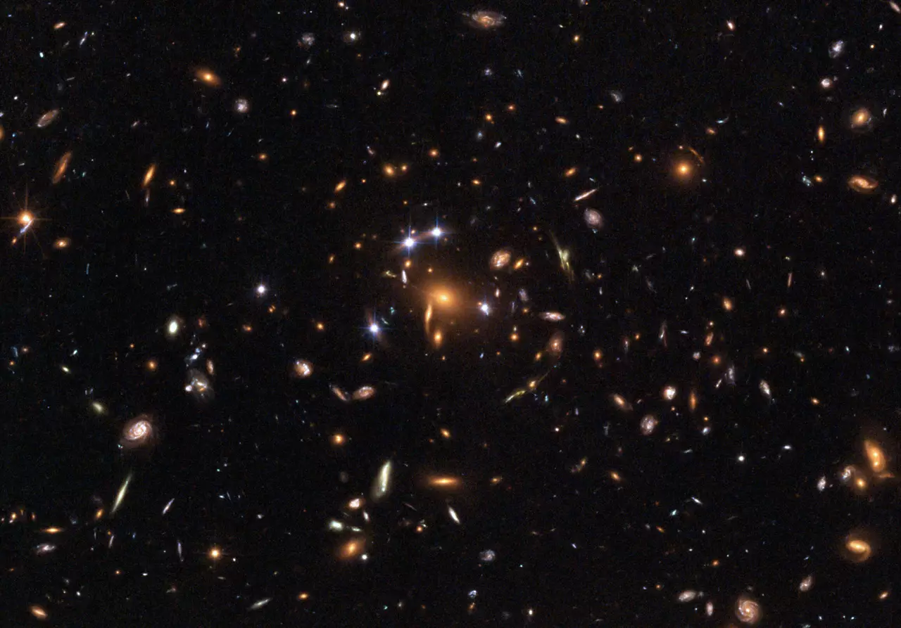 Reusachtig radiostelsel Alcyoneus is nu het grootste bekende sterrenstelsel in het heelal 335_8