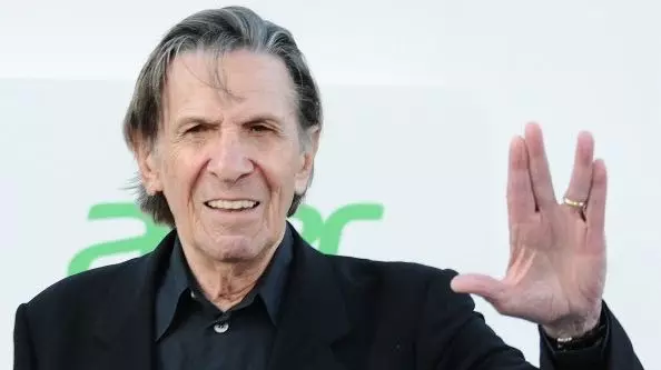 Star Treks Leonard Nimoy mindesmærket med asteroide 34712_0