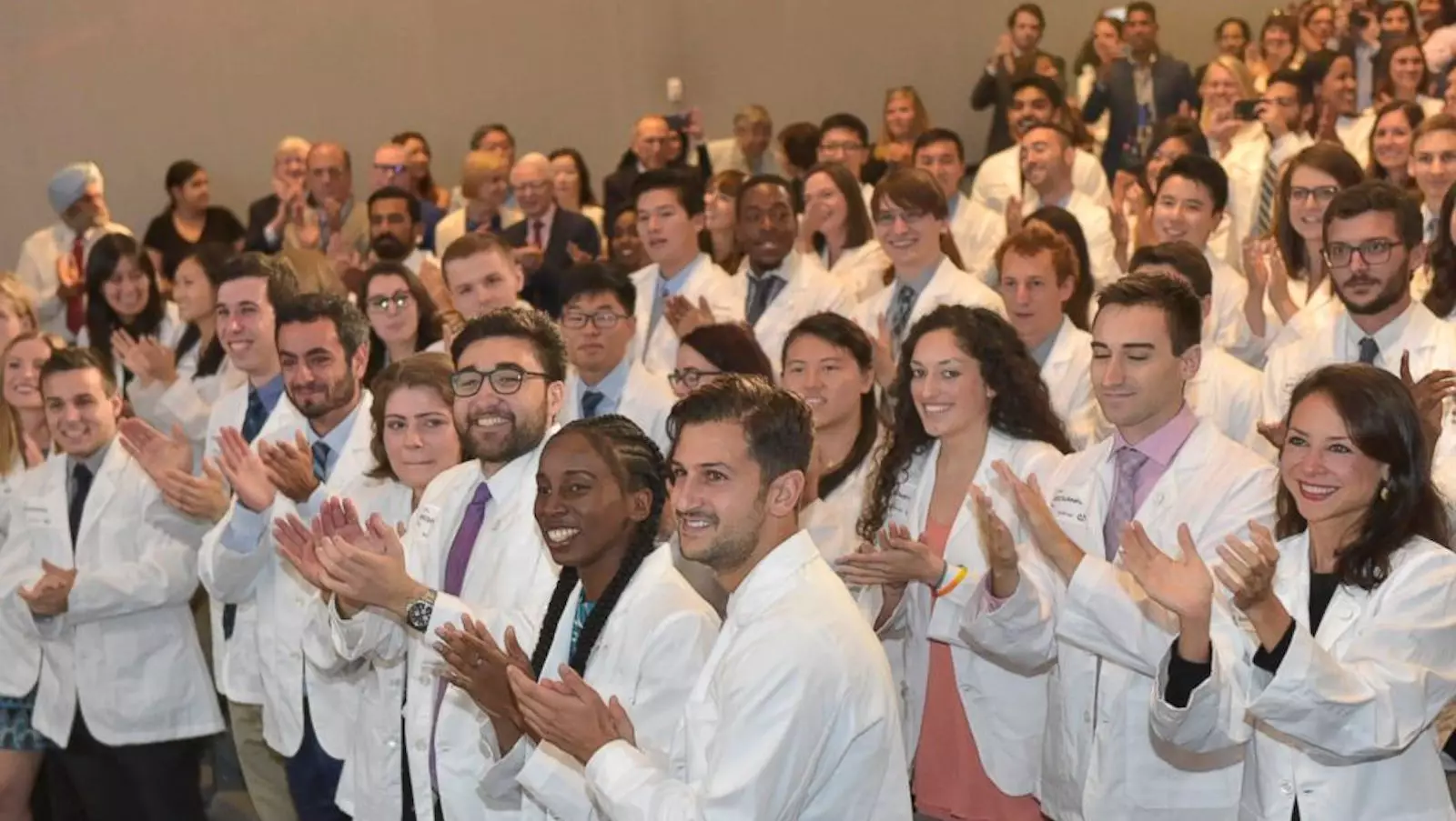 NYU School of Medicine: 'Gratis Schoulgeld fir all Studenten.' 34963_0