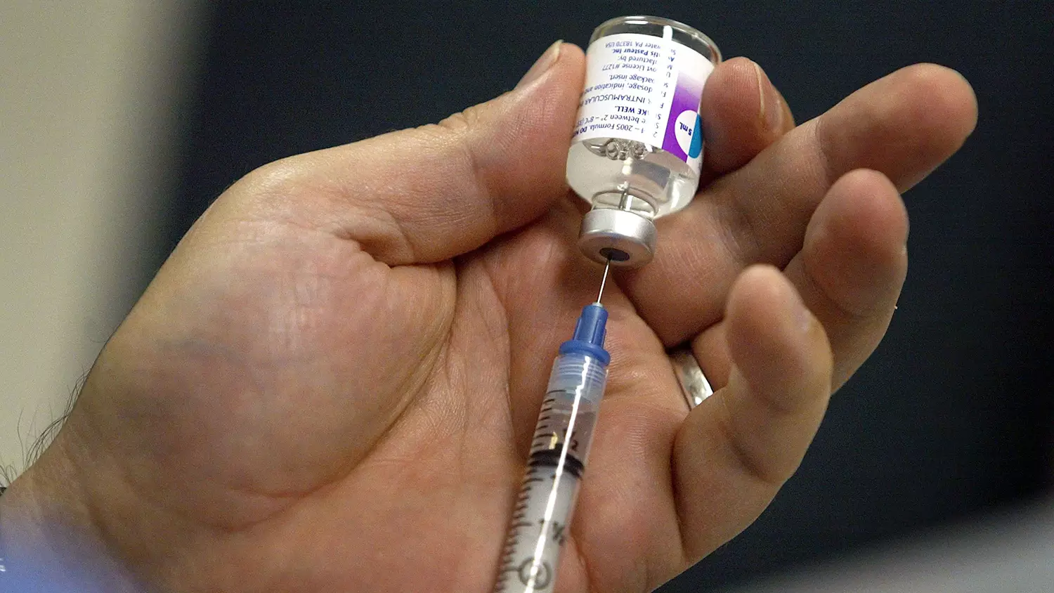 Trolls Rusia nuju ngadamel vaksin