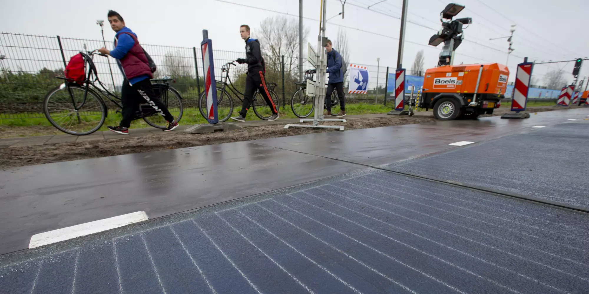 Solar Roadways: Efisien, Biaya-Efektif, Scalable 36277_0