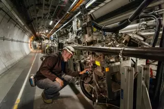 Iespējams, ka CERN tikko atrada hipotētisku kvazidaļiņu 36975_4