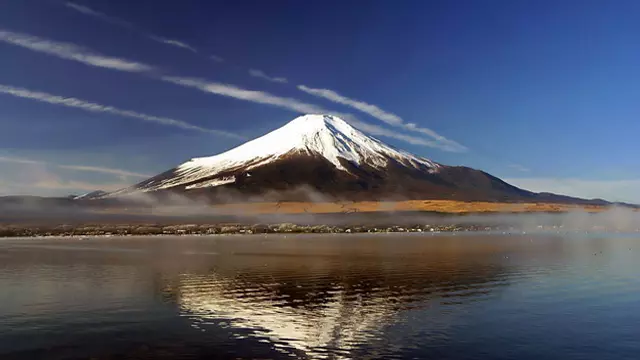 Monte Fuji: volcán sagrado de Xapón 37908_0