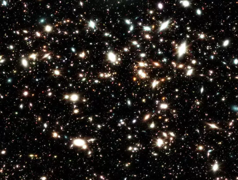 У Универзуму има више галаксија него што је чак и Карл Саган икада замислио
