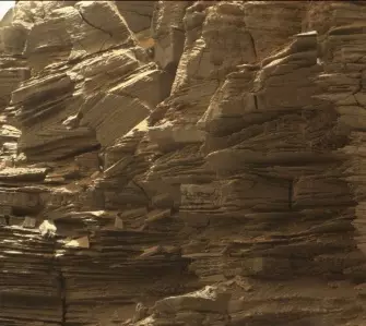 Захватывающие снимки с марсохода Curiosity на Марсе 42940_12
