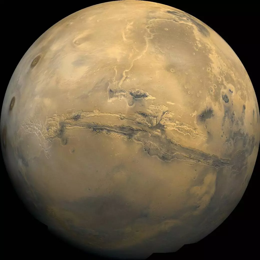 Vatten på Mars hittades gömt i en enorm kanjon 4602_2