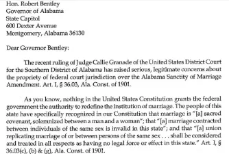 Ar putea un judecător de stat să ignore o decizie a Curții Supreme care susține căsătoria homosexuală? 46318_3
