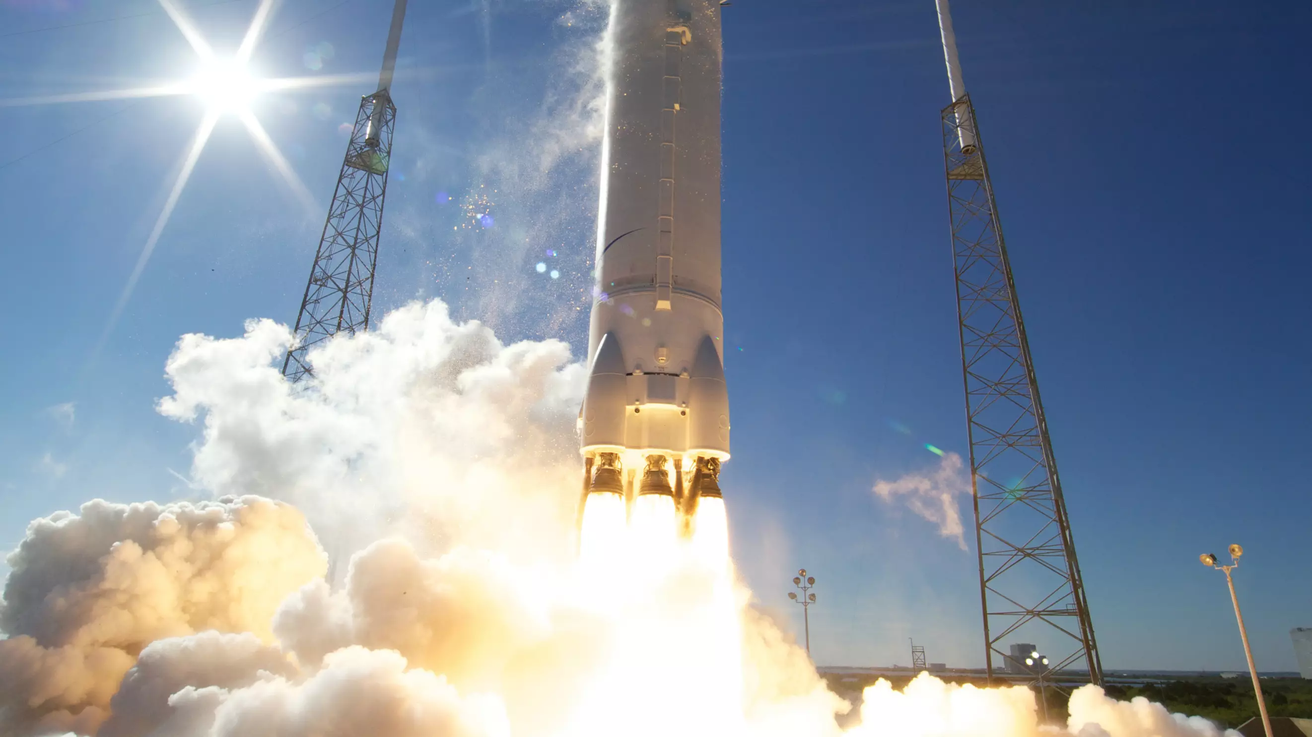 Wielki skok dla kapitalizmu: SpaceX przygląda się historycznemu startowi, a ostatecznie Mars 4677_2