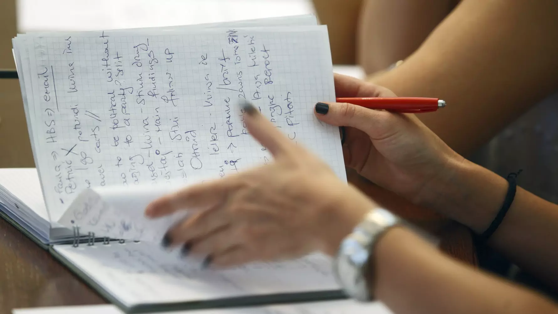 Augmentez la compréhension de l'apprentissage en prenant des notes au stylo et au papier en classe 48127_0