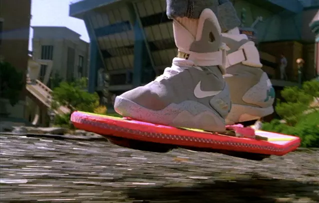 Dnes je budoucnost z 'Back to the Future Part II.' Kde je můj hoverboard? 60437_0