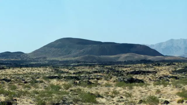 Pisgah Crater دا پارتلاشنىڭ يۈز بەرمەسلىكى: ئەمەلىي سانلىق مەلۇماتنى تەربىيەلەنمىگەن چۈشەندۈرۈشنىڭ خەتىرى 64356_0