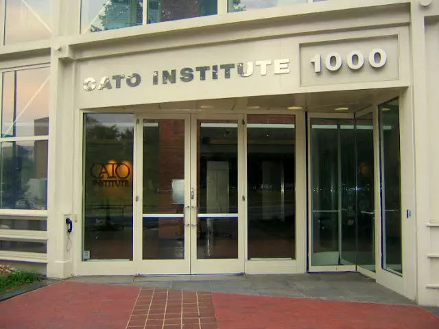 Més informació sobre la Lluita per l'Institut Cato 67733_0