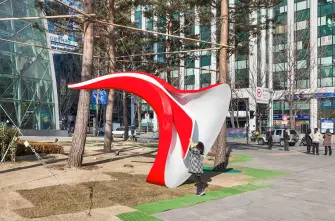 Una obra d'art increïble - i alcalde - al servei del bé públic a Seül 72918_4
