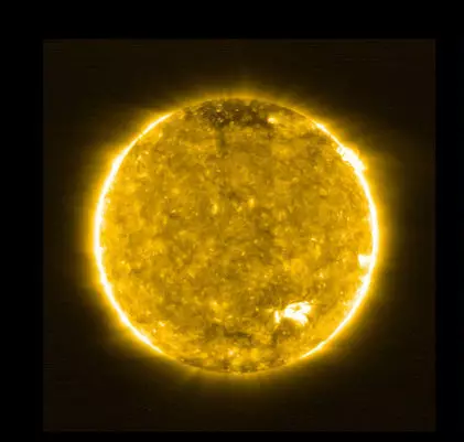 تظهر أقرب الصور الملتقطة للشمس على الإطلاق 7555_1