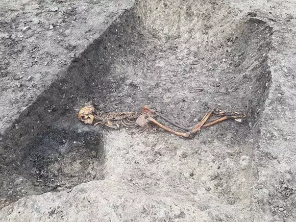 Järnåldersfyndigheter som upptäckts utanför London, inklusive ett "mord"-offer