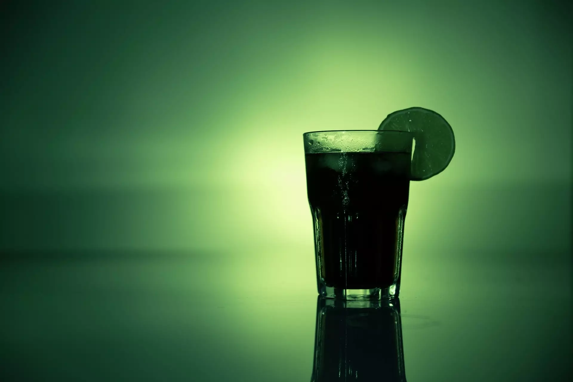 O estudo revela un vínculo alarmante entre o consumo excesivo de bebidas e a ansiedade 7855_1