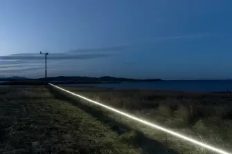 Hoe een klein Schots dorp een licht schijnt - letterlijk - op stijgende zeeën 9432_3