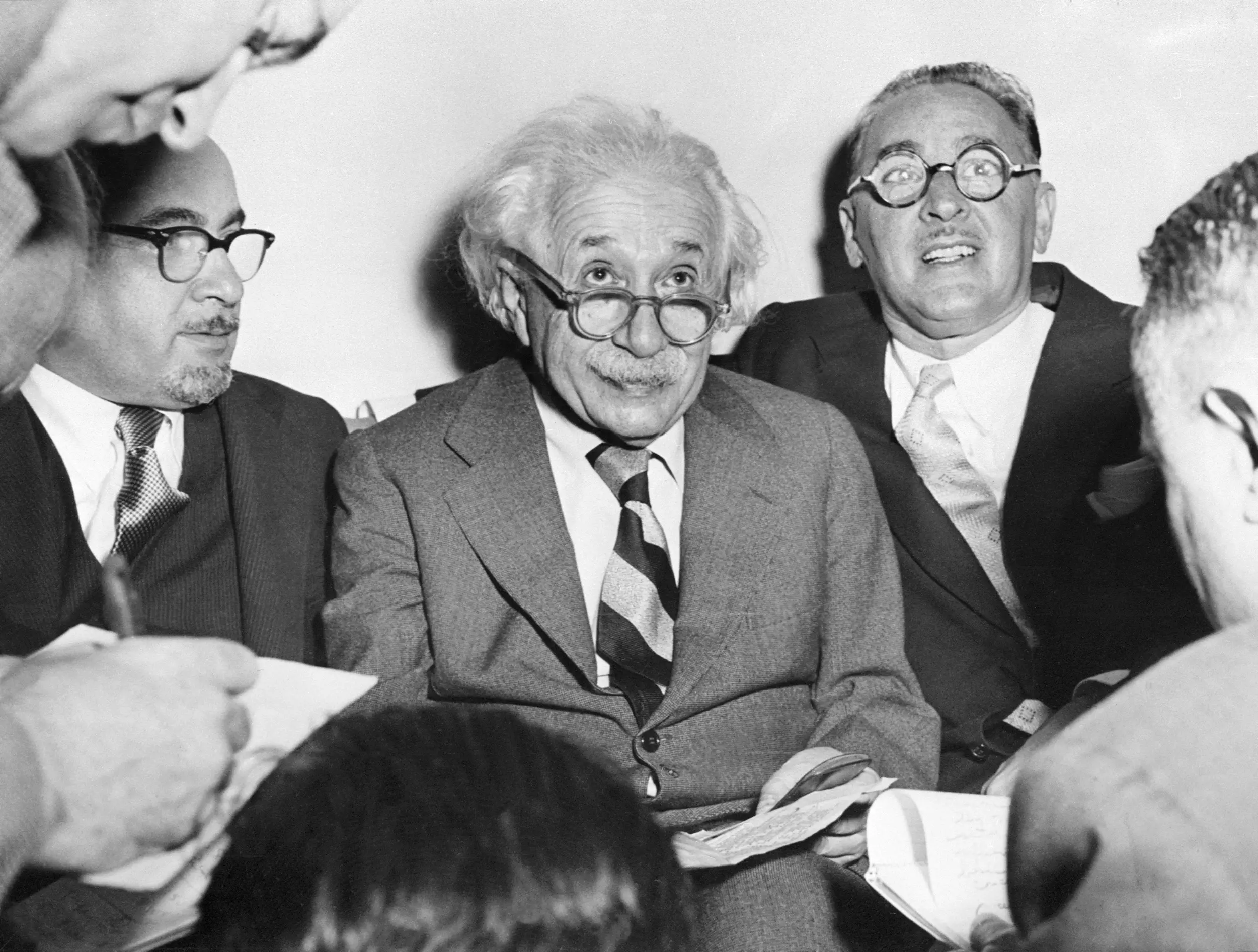 Einstein gravitációs elmélete Nobel-díjhoz vezet azoknak a tudósoknak, akik bebizonyították 9516_1